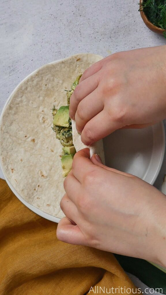 Avocado Wrap with Cucumbers (Low Calorie, Vegetarian) - All Nutritious